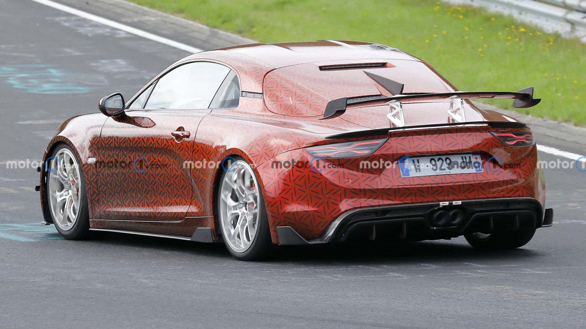 Alpine A110: une nouvelle version plus puissante surprise