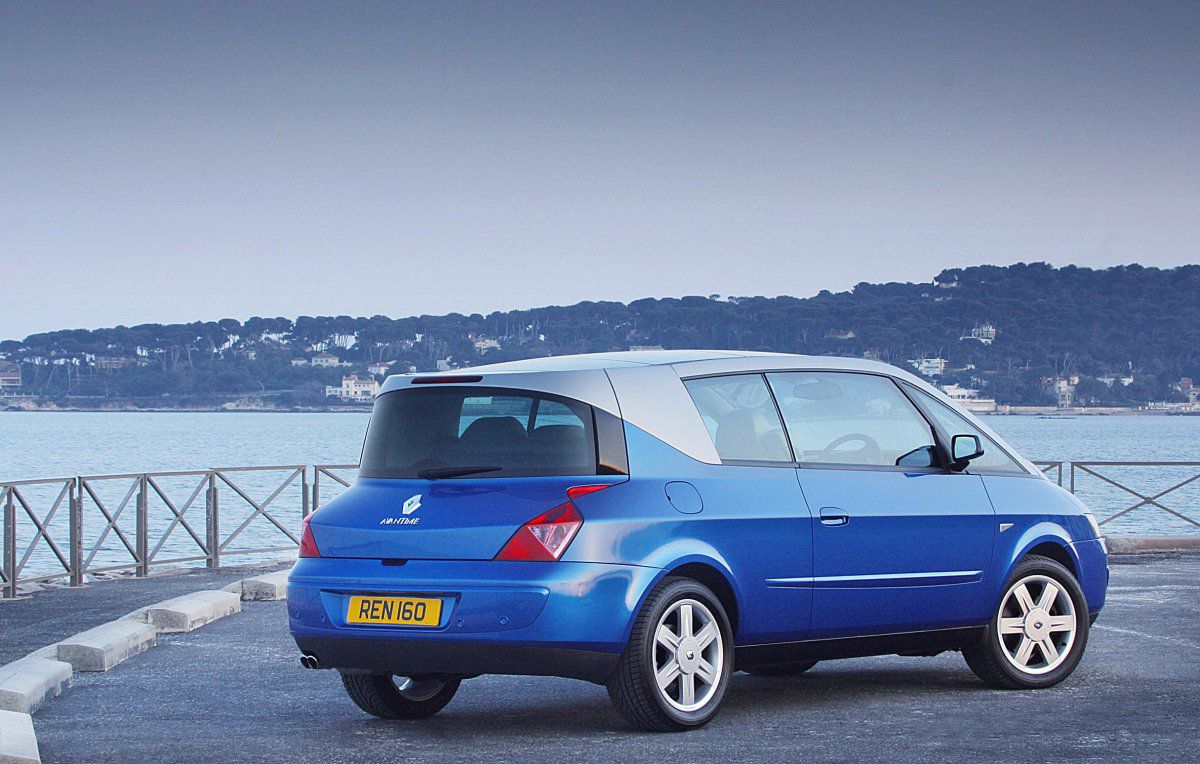 Renault Avantime (2001-2003): le crossover trop en avance