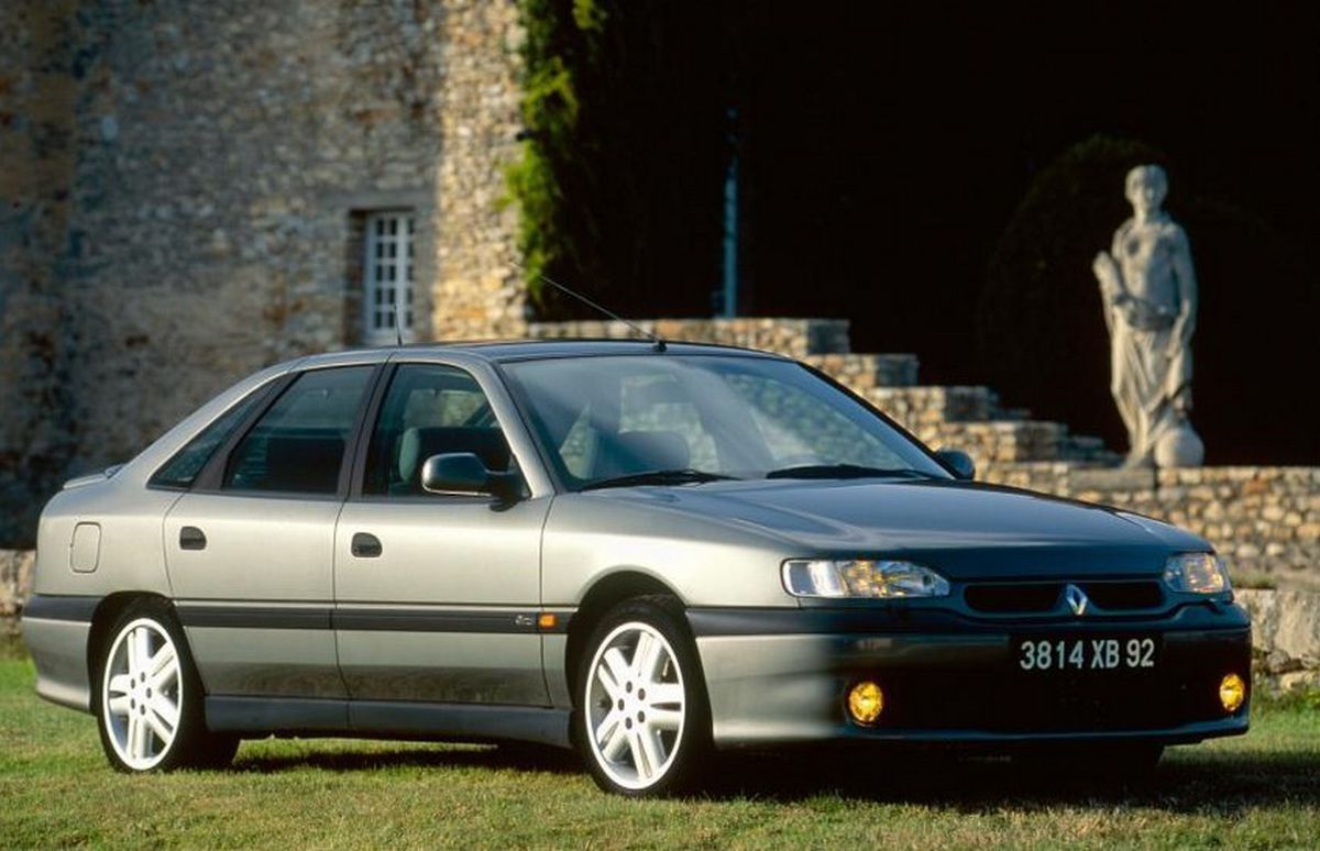 Renault Safrane : la routière haut de gamme des années 90