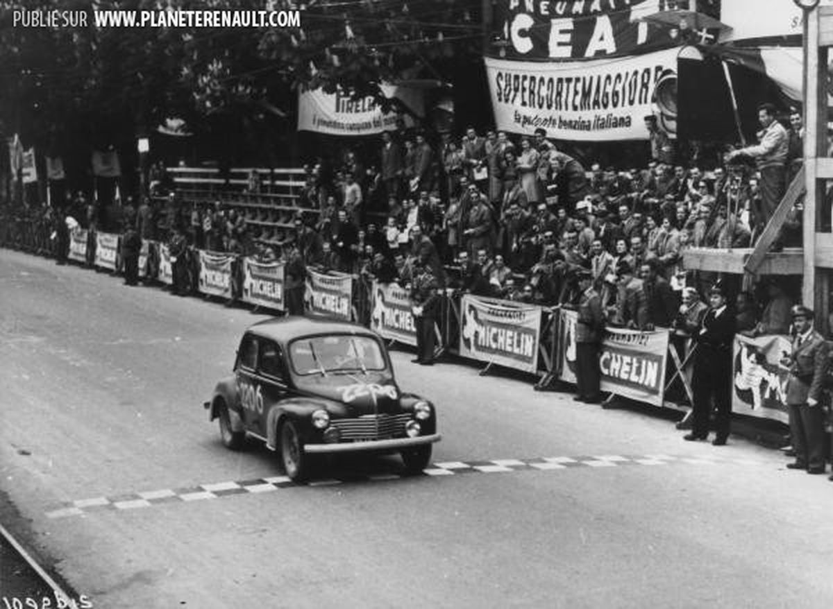 La Renault 4CV, une bête de course